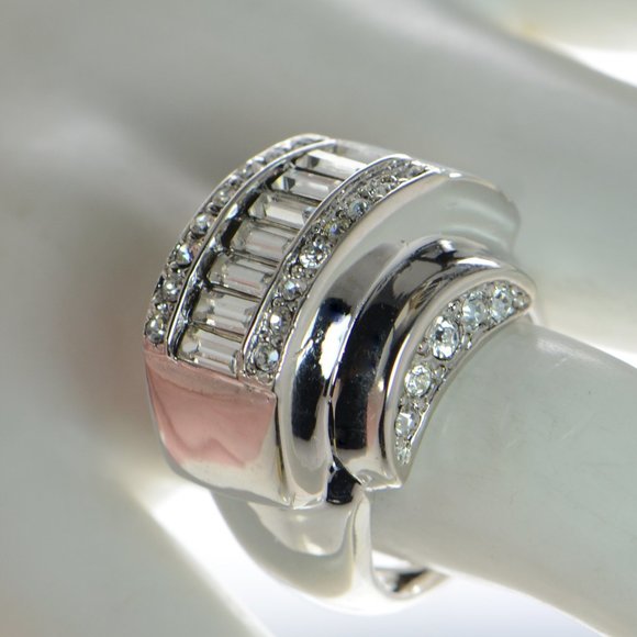 Kenneth Jay Lane | Jewelry | Kenneth Jay Lane Kjl Crystal Baguette ...